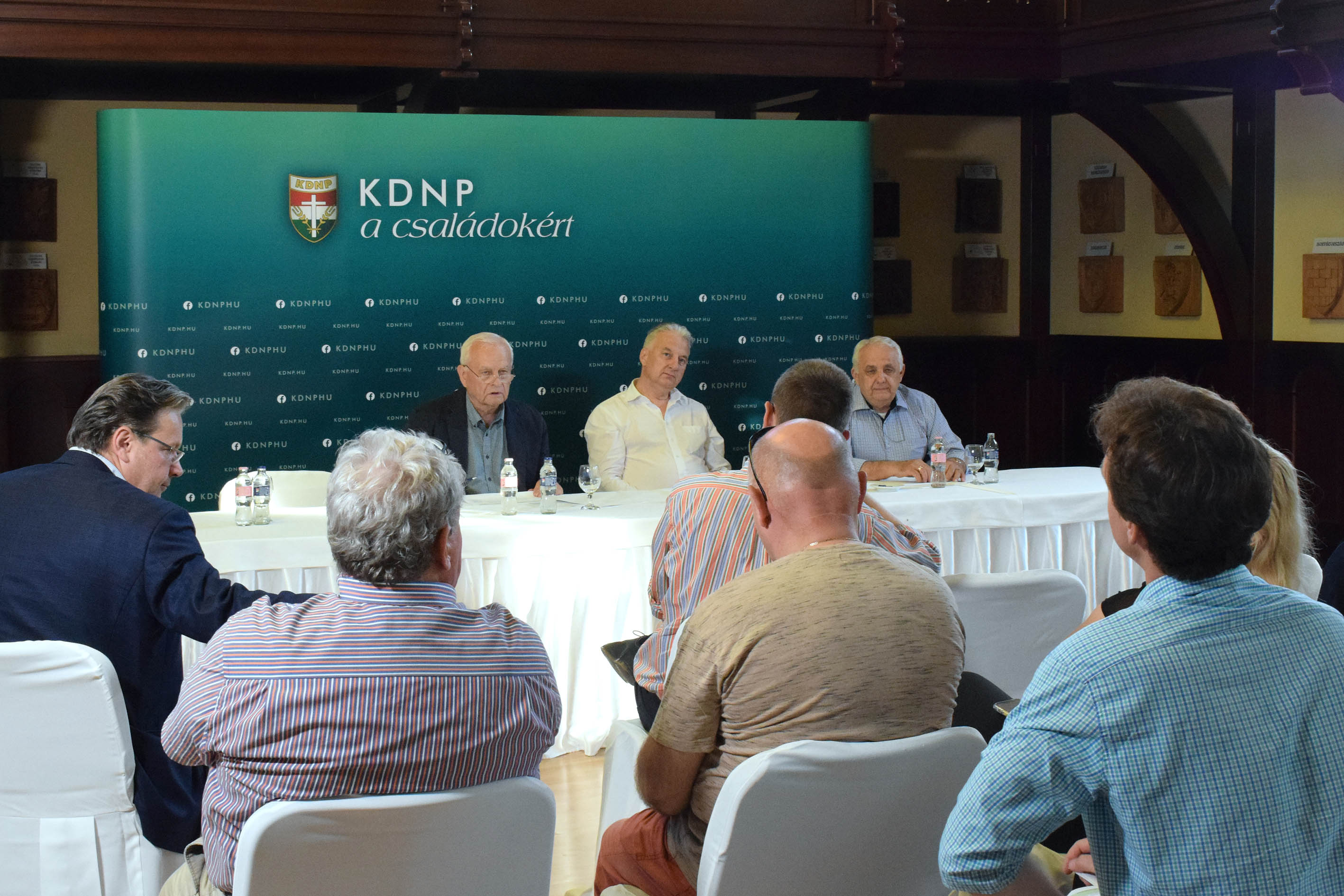 Sümegen tartott frakcióülést a KDNP | KDNP